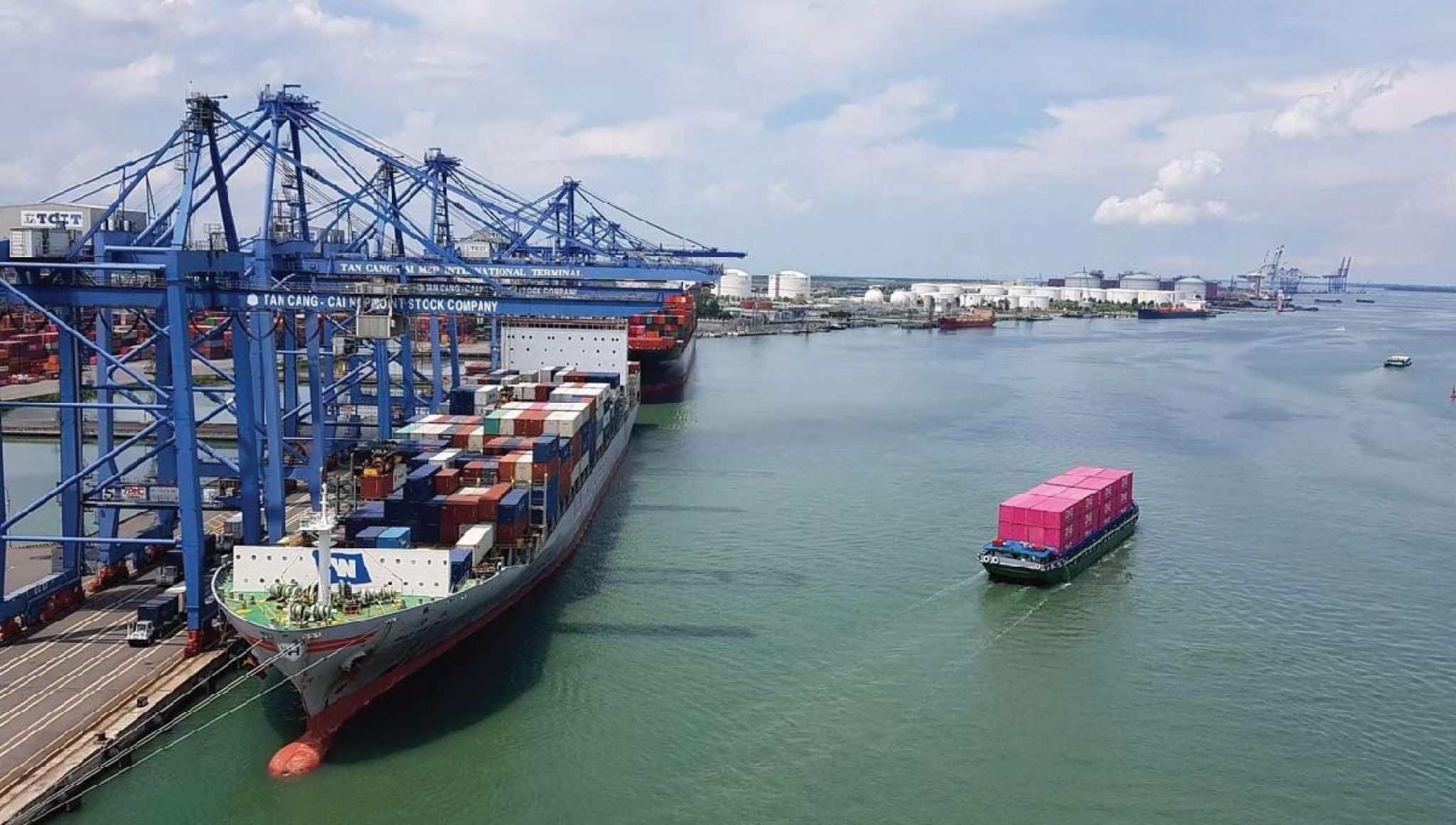 Professional International Sea Freight Services at AlphaTrans [2026]